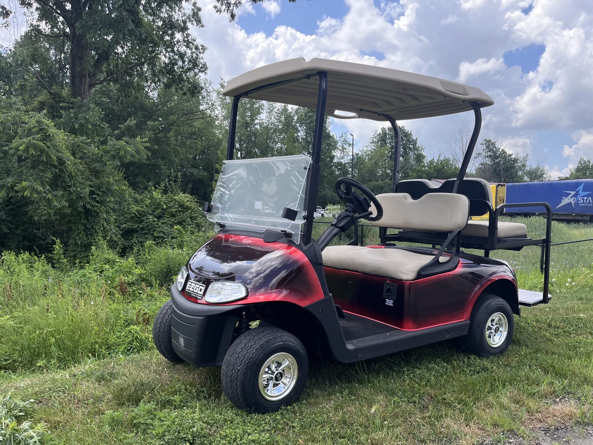EZ-GO CUSTOM BODY RXV GOLF CART - Beaver Creek Golf Carts